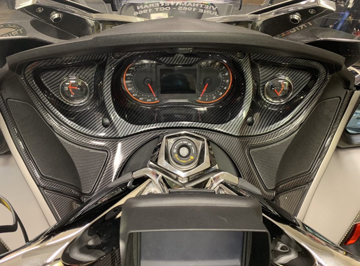 Gloss Carbon Fiber Dome Dash Kit for Spyder RT (2010-2017) – Spyder Boyz